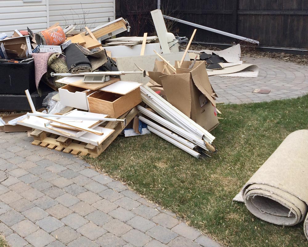 Declutter Garage Spaces Using Proven Residential Junk Removal Services ...